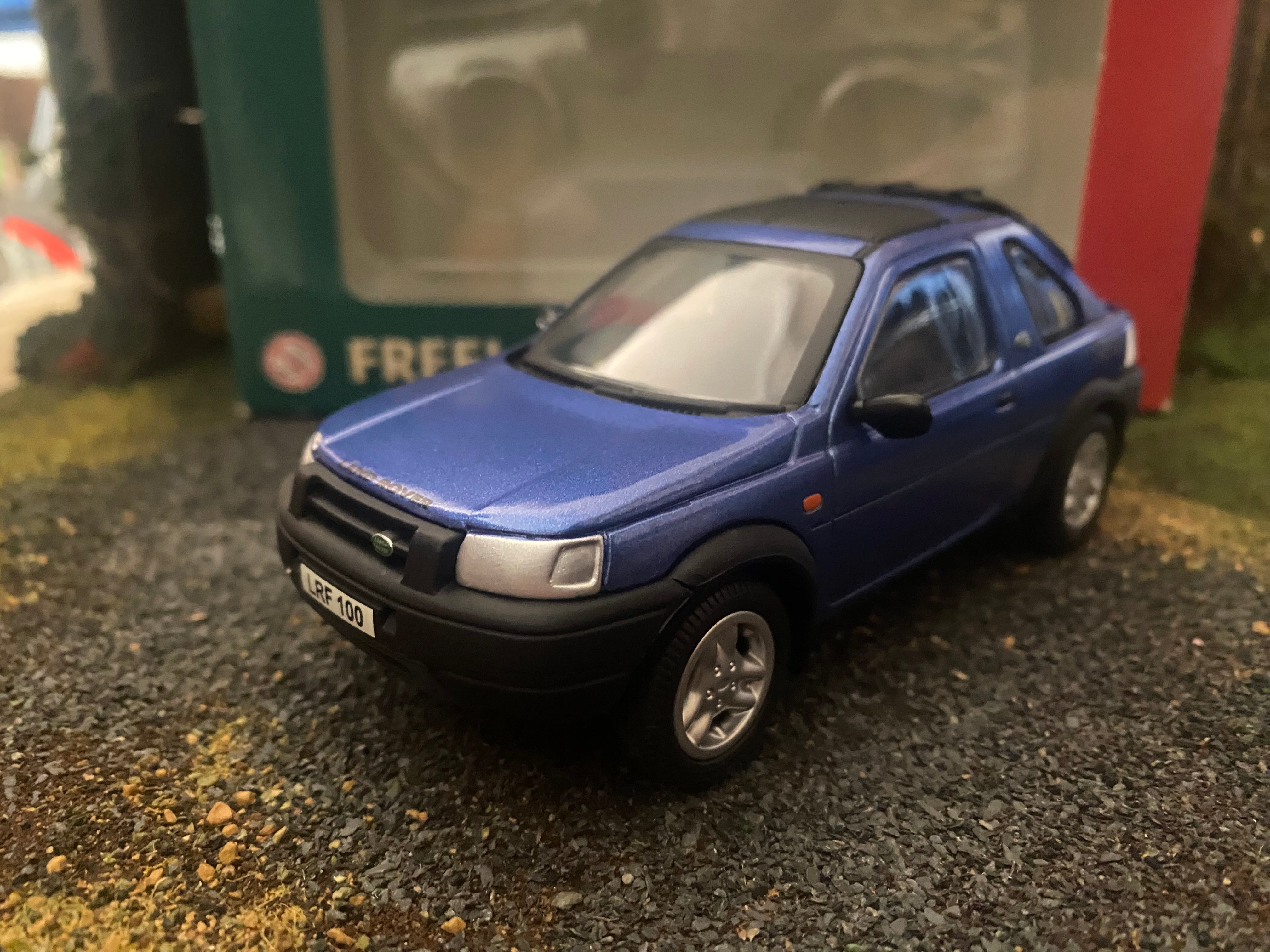Britains Land rover Freelander blue with soft top 1:32 scale obsolete ...