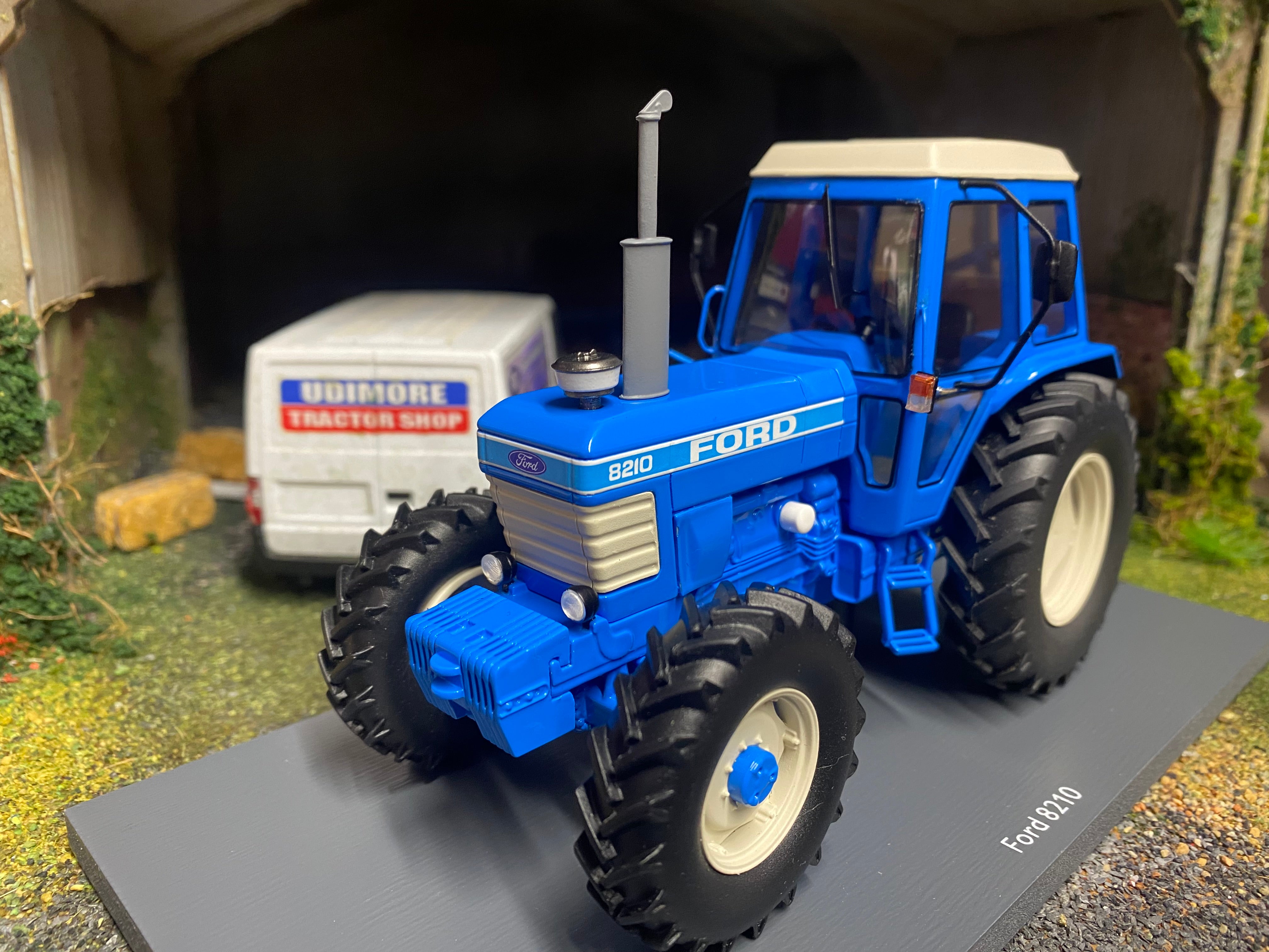 Ford 8210 tractor 1:32 scale Schuco New and boxed – Udimore Tractor Shop