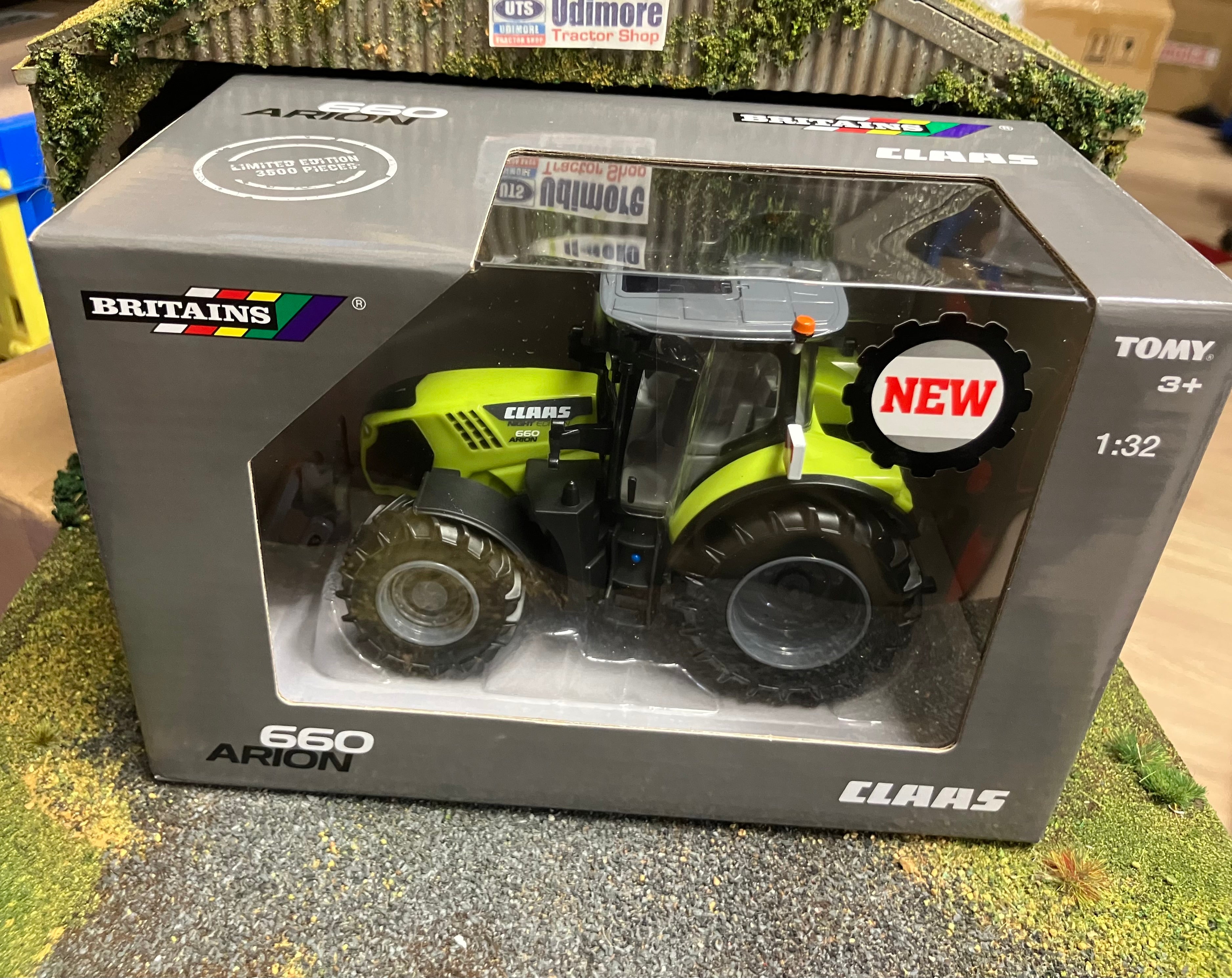 Limited Edition Britains Night Edition Claas Arion 660 Tractor 1:32 sc ...