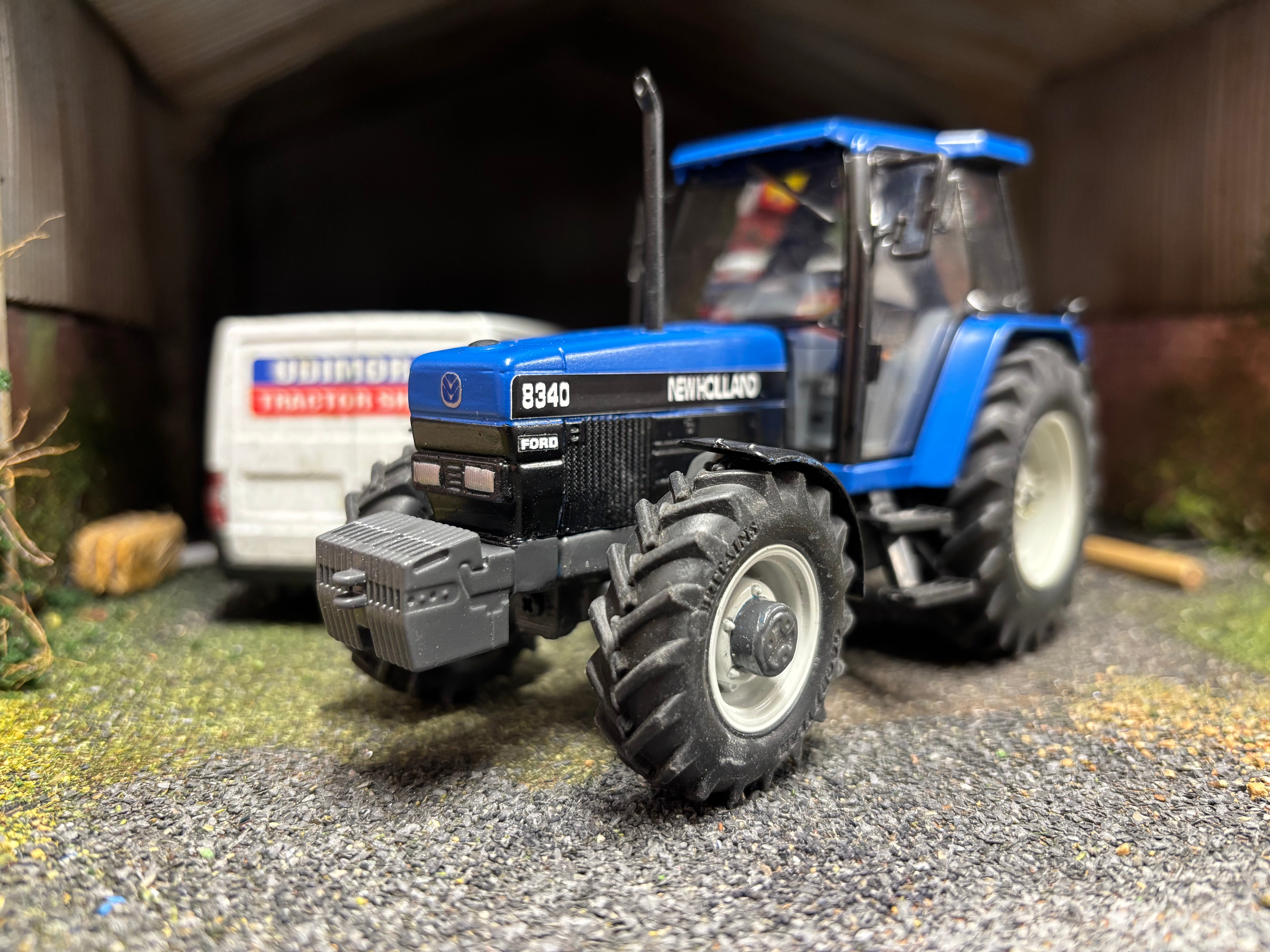 New Holland 8340 Tractor BIG wheels front weight Blue Roof grey chassi ...