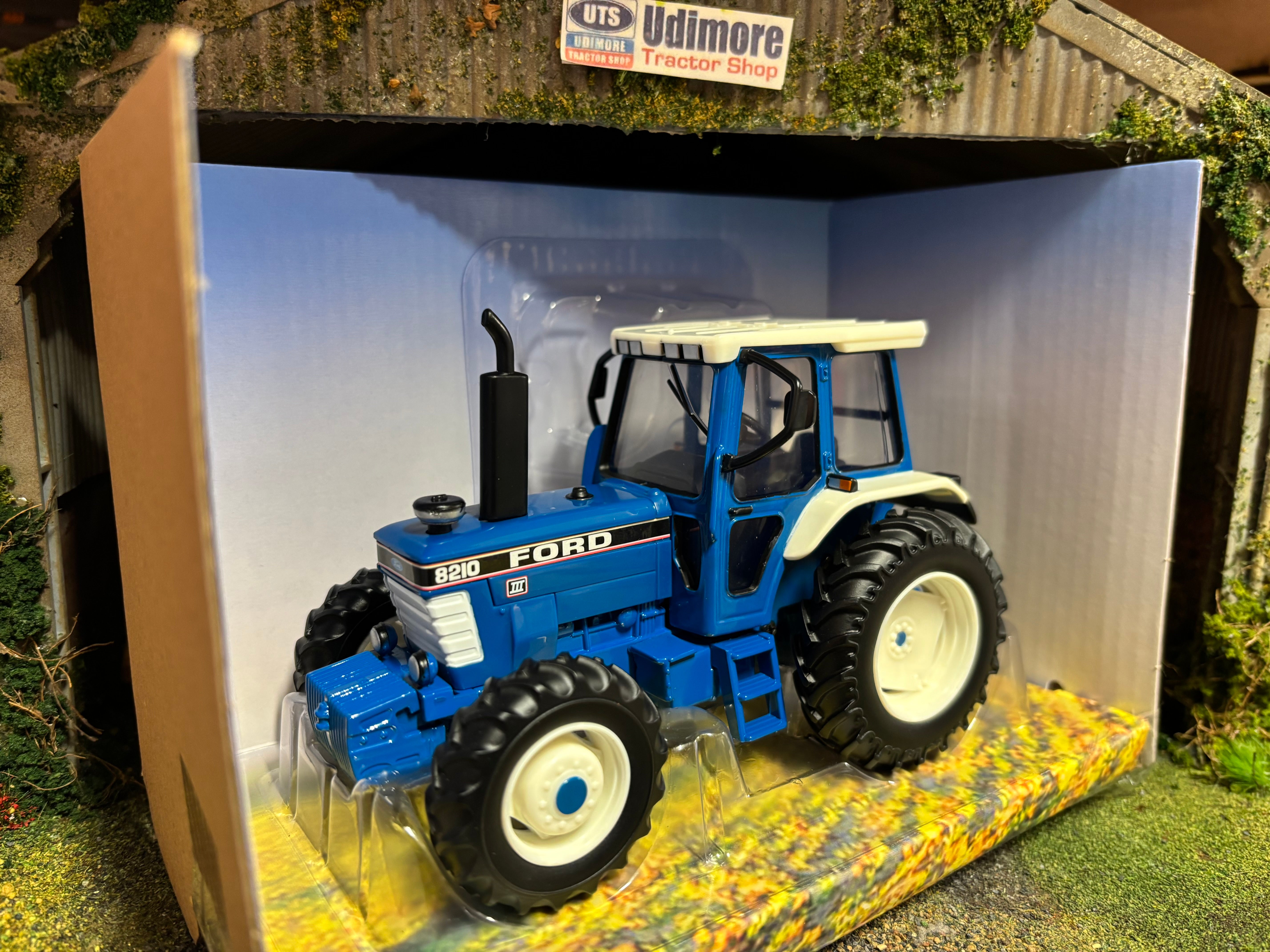 Britains Ford 8210 4wd Gen 3 Super Q Tractor 1:32 scale New BOXED 4341 ...