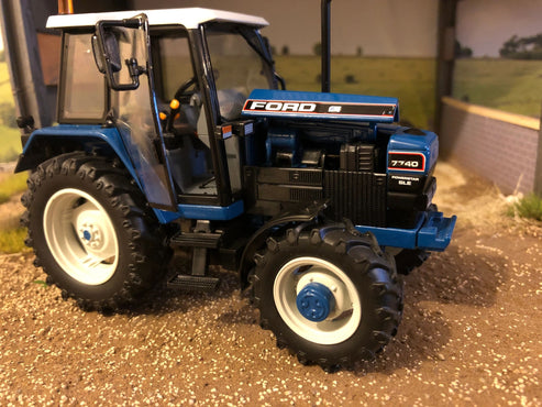 Ford 7740 SLE 4wd tractor Conversion White roof 1:32 scale Farm model ...